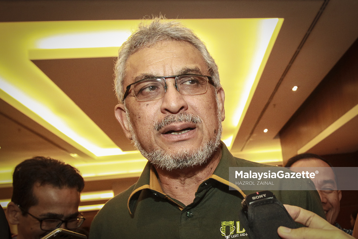 Pemimpin PH sokong pakatan baharu sila tampilkan diri - Khalid Pemimpin PH sokong pakatan baharu sila tampilkan diri - Khalid